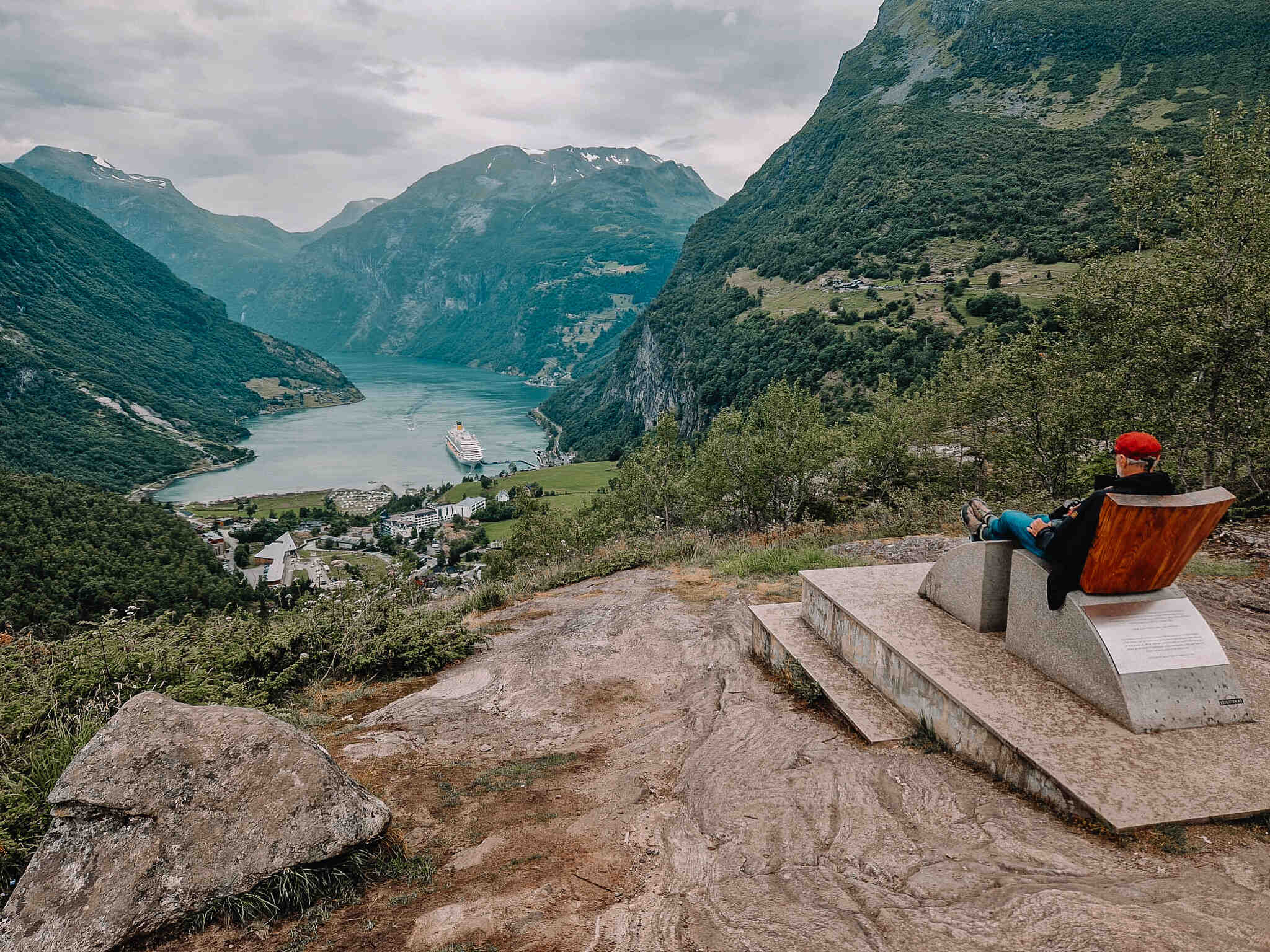 Flydalsjuvet Aussichtspunkt · Wanderung ab Geiranger
